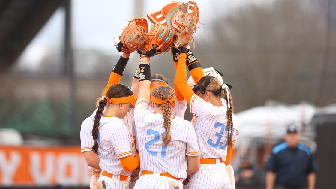 No. 1 Tennessee completes comeback, Gabby Leach walks off No. 16 LSU ...