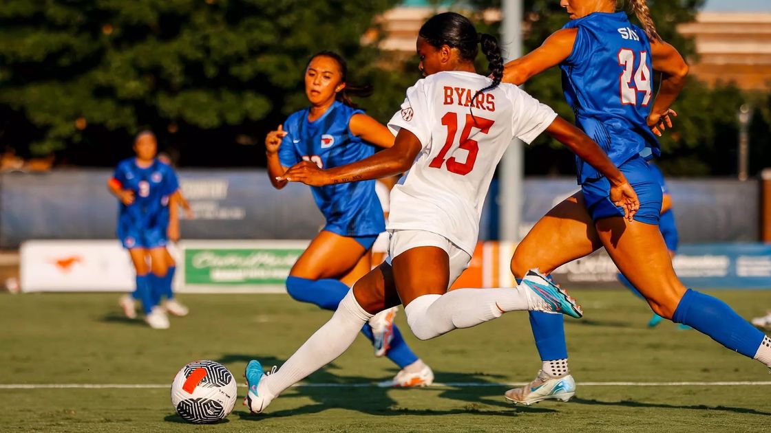 Byar shines in Longhorns' victory over Mustangs - Southeastern Conference