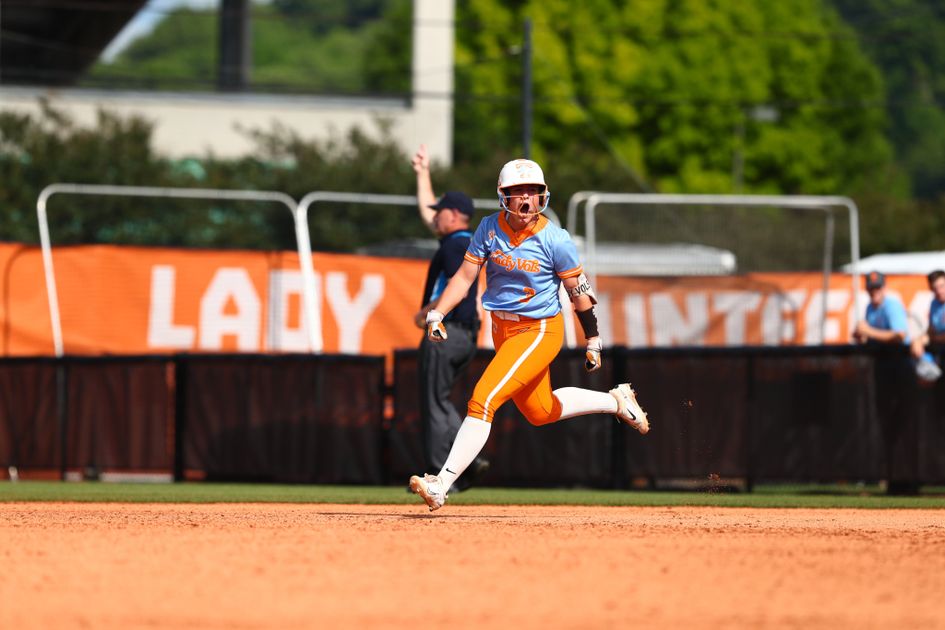 No. 3 Tennessee caps regular season in style - Southeastern Conference