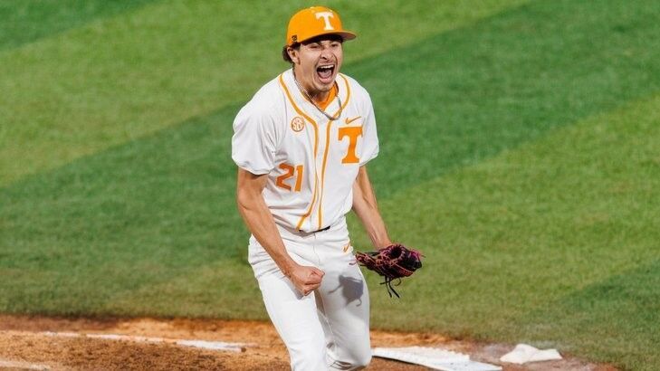 Tennessee upsets No. 4 Texas behind Tegan Kuhns' elite pitching ...