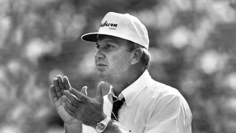 Legendary Auburn coach Pat Dye passes away - Southeastern Conference
