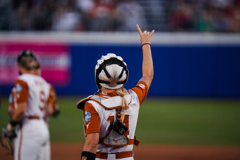 Texas' Reese Atwood wins 2025 Johnny Bench Award - Southeastern Conference