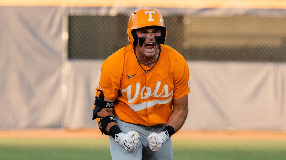 Gavin Kilen's extra-inning heroics lift Vols to upset over Texas ...