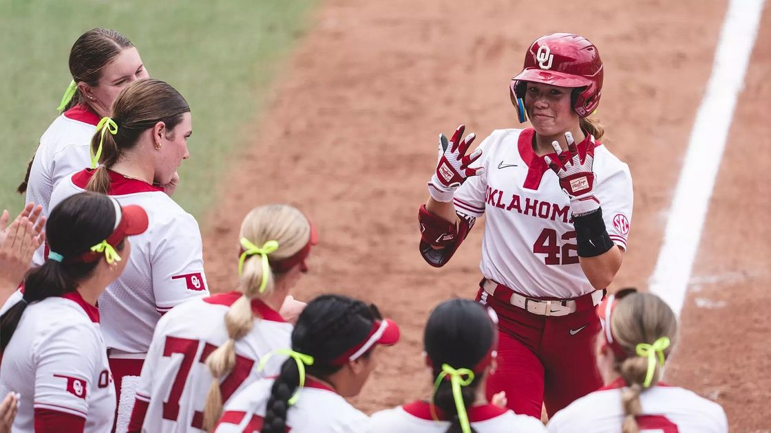 Gabbie Garcias Homer Leads No 1 Oklahoma To Win Vs No 11 Georgia