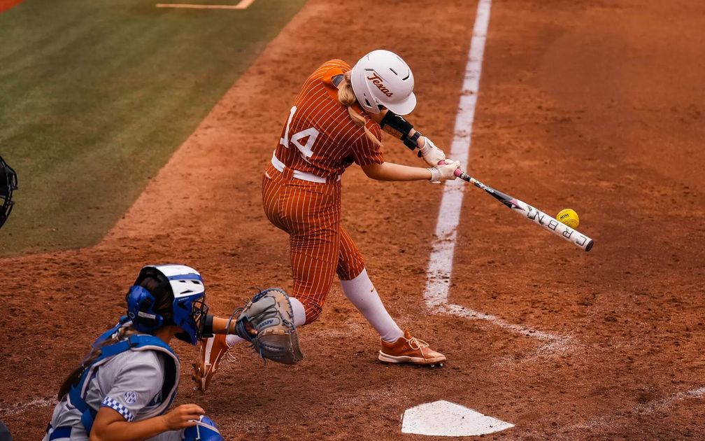 Reese Atwood makes Texas history with game-winning homer vs. Kentucky ...