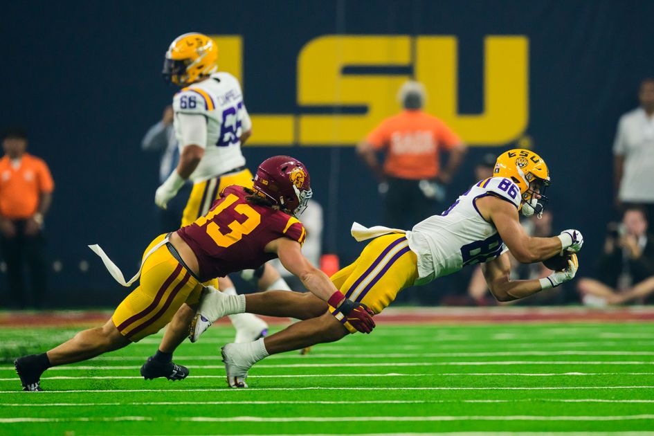 No. 13 LSU falls to No. 23 USC in season-opening thriller ...